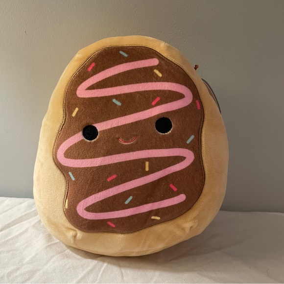Squishmallows | Toys | Nwt 8 Deja Donut Squishmallow Plush | Poshmark